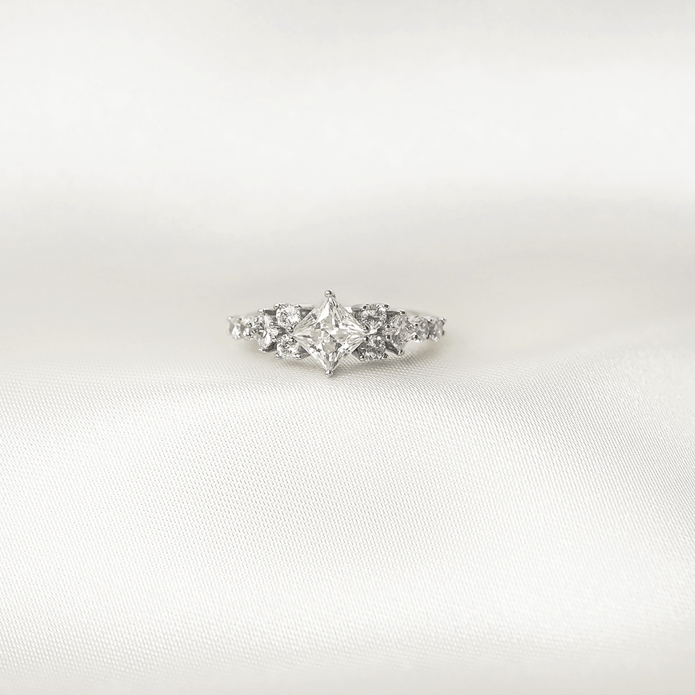 Astrea Princess Ring