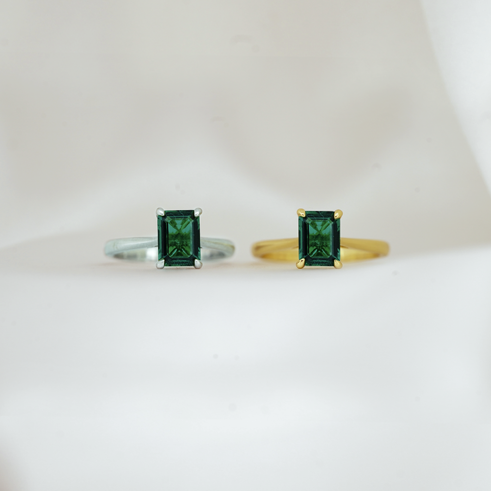 Lab Emerald Solitaire (Emerald Cut)