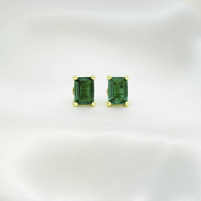 Lab Emerald Classic Studs