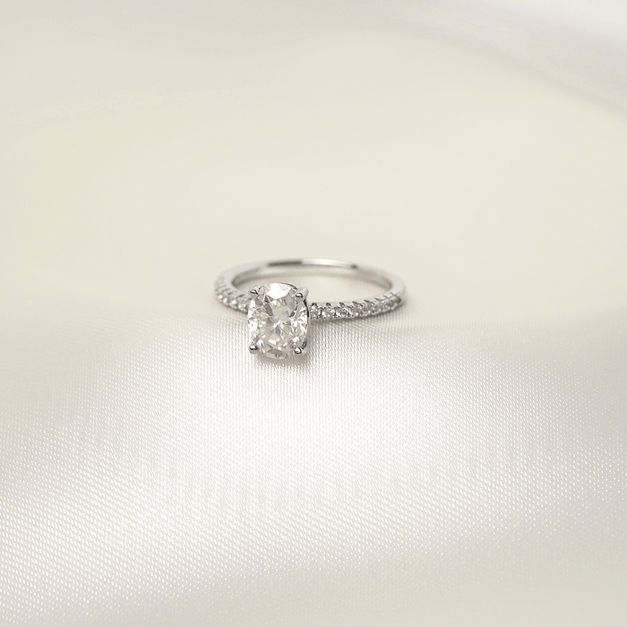 Oval Cut Pavé Setting Ring