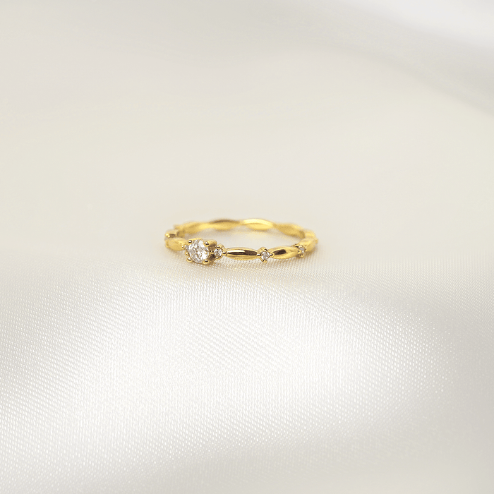 Solara Promise Ring